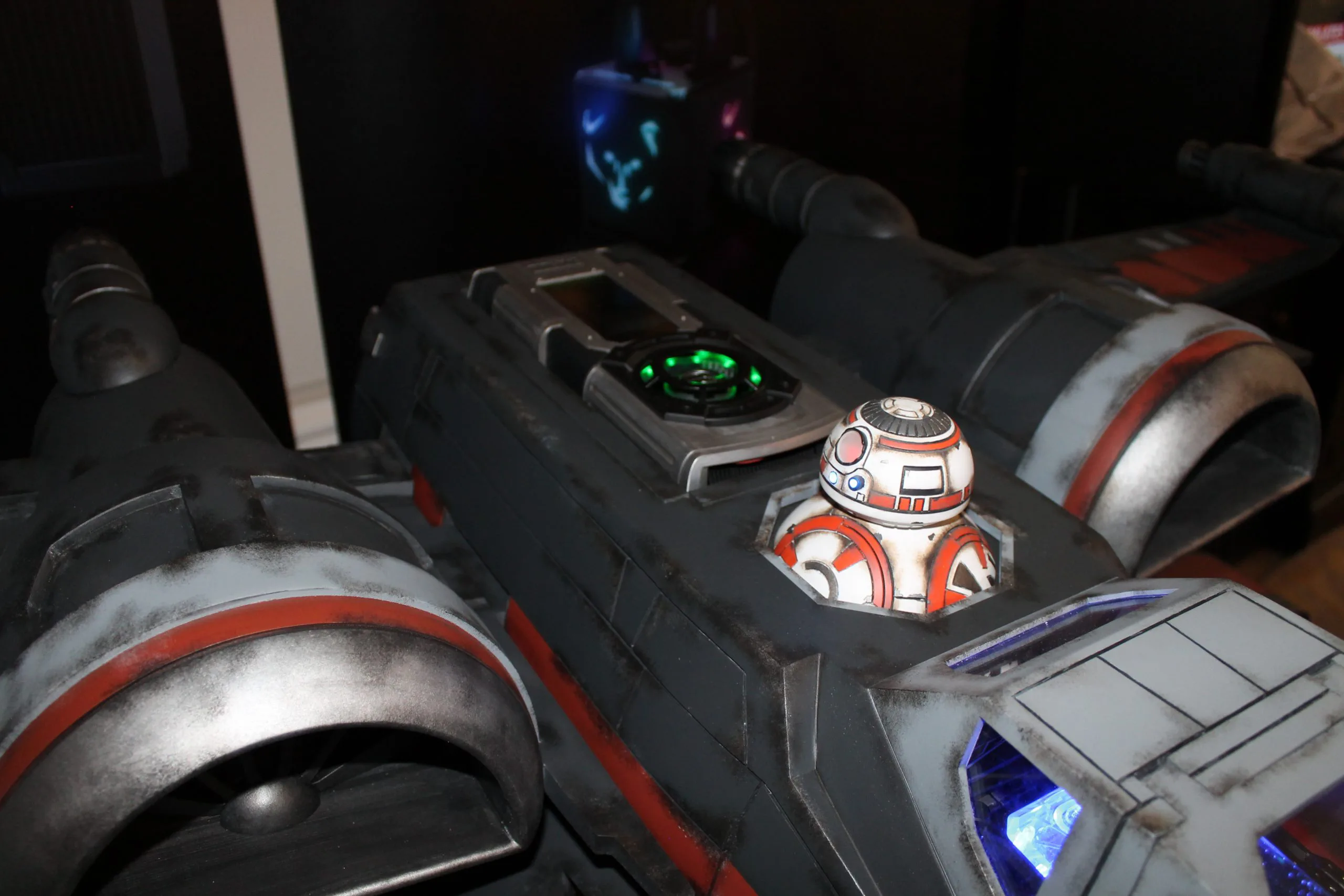 Watercooled X-Wing Spotted at CES