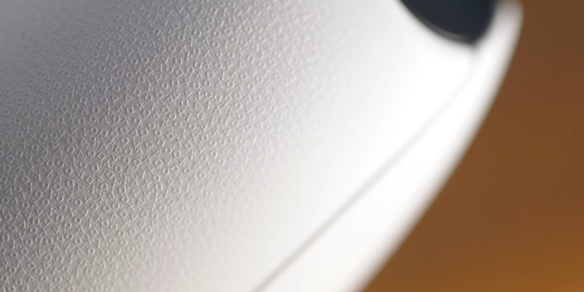 PS5 DualSense Unboxing Video Confirms PC Support and Neat Surface Texture