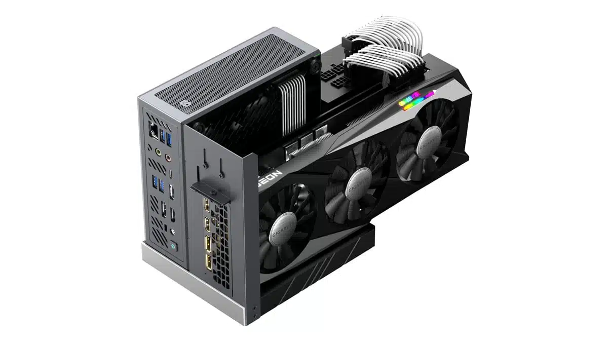 Minisforum Unveils AMD Ryzen Mini PC That Supports External GPUs