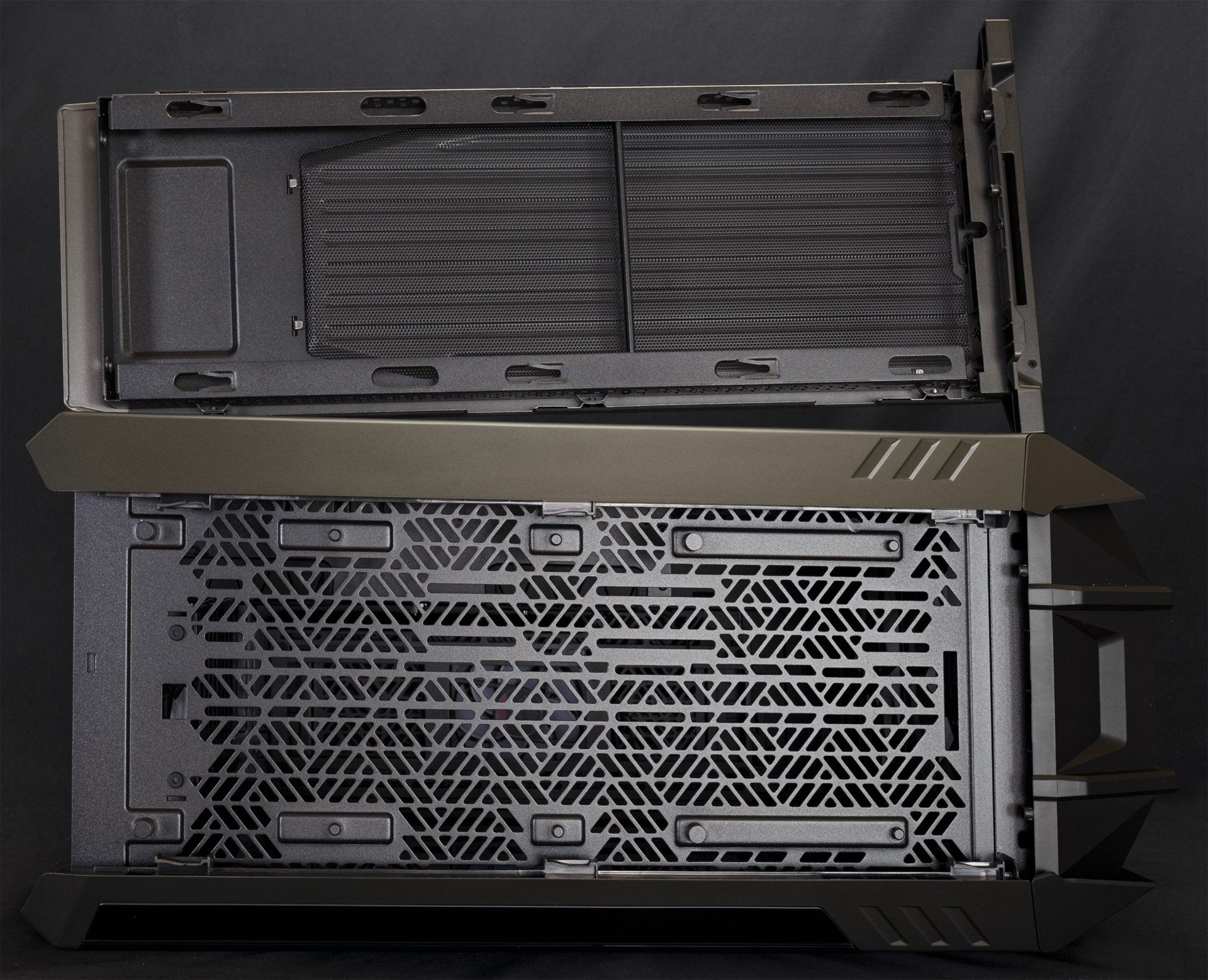 Cooler Master HAF 700 Black Case Review - Page 2 of 5