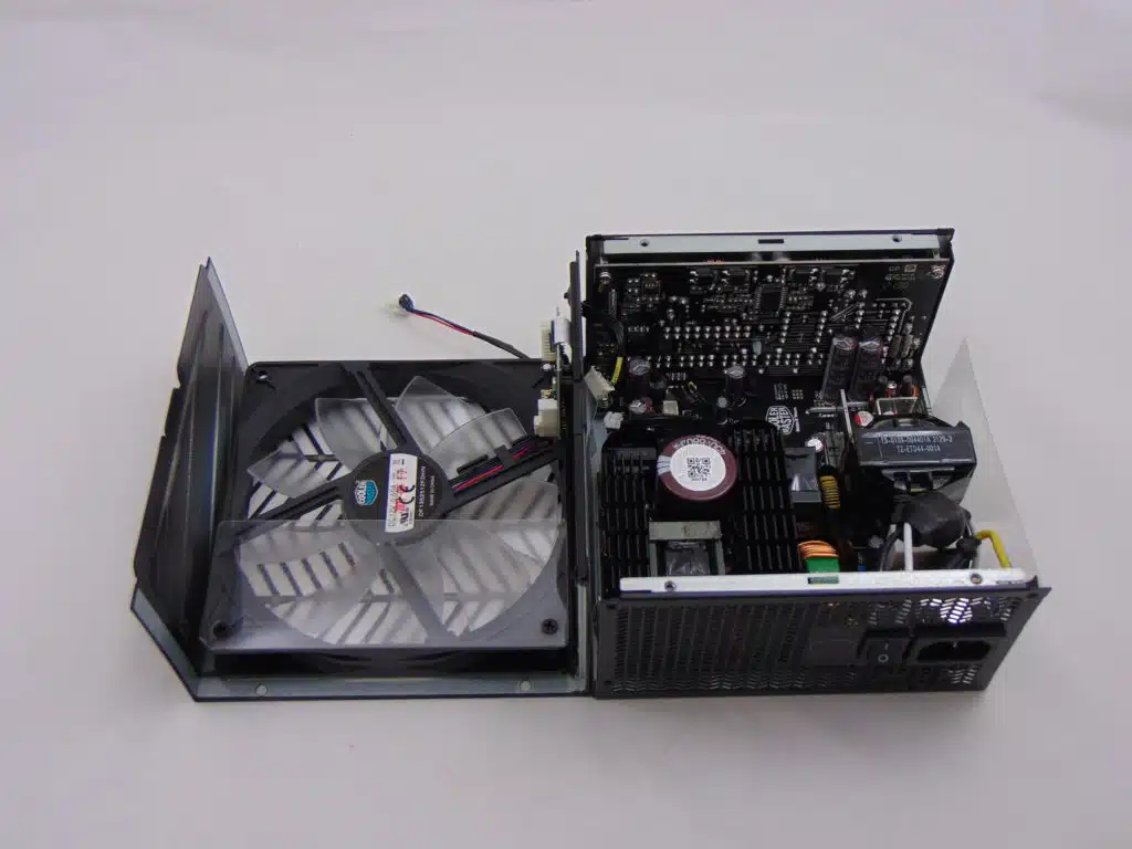 Cooler Master XG PLUS 850 Platinum 850W Power Supply Review - Page 2 of 6