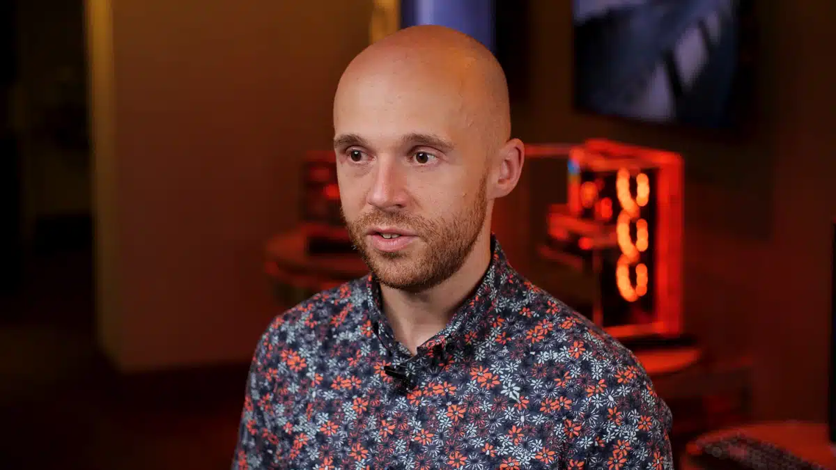 Robert Hallock Joins Intel as Senior Director of Technical Marketing