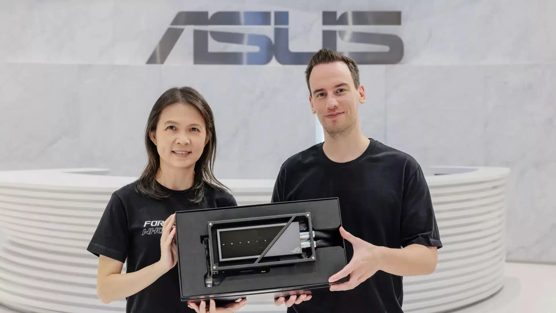 Roman "der8auer" Hartung Pays $16,000 for ASUS ROG Matrix GeForce RTX ...