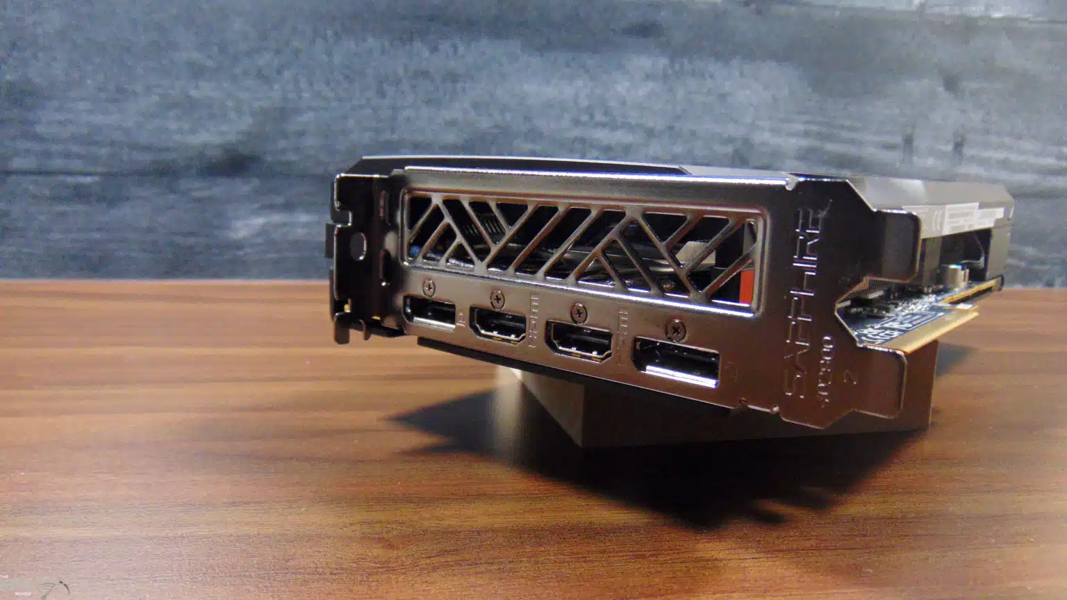 SAPPHIRE PULSE Radeon RX 7600 XT 16GB Video Card Review