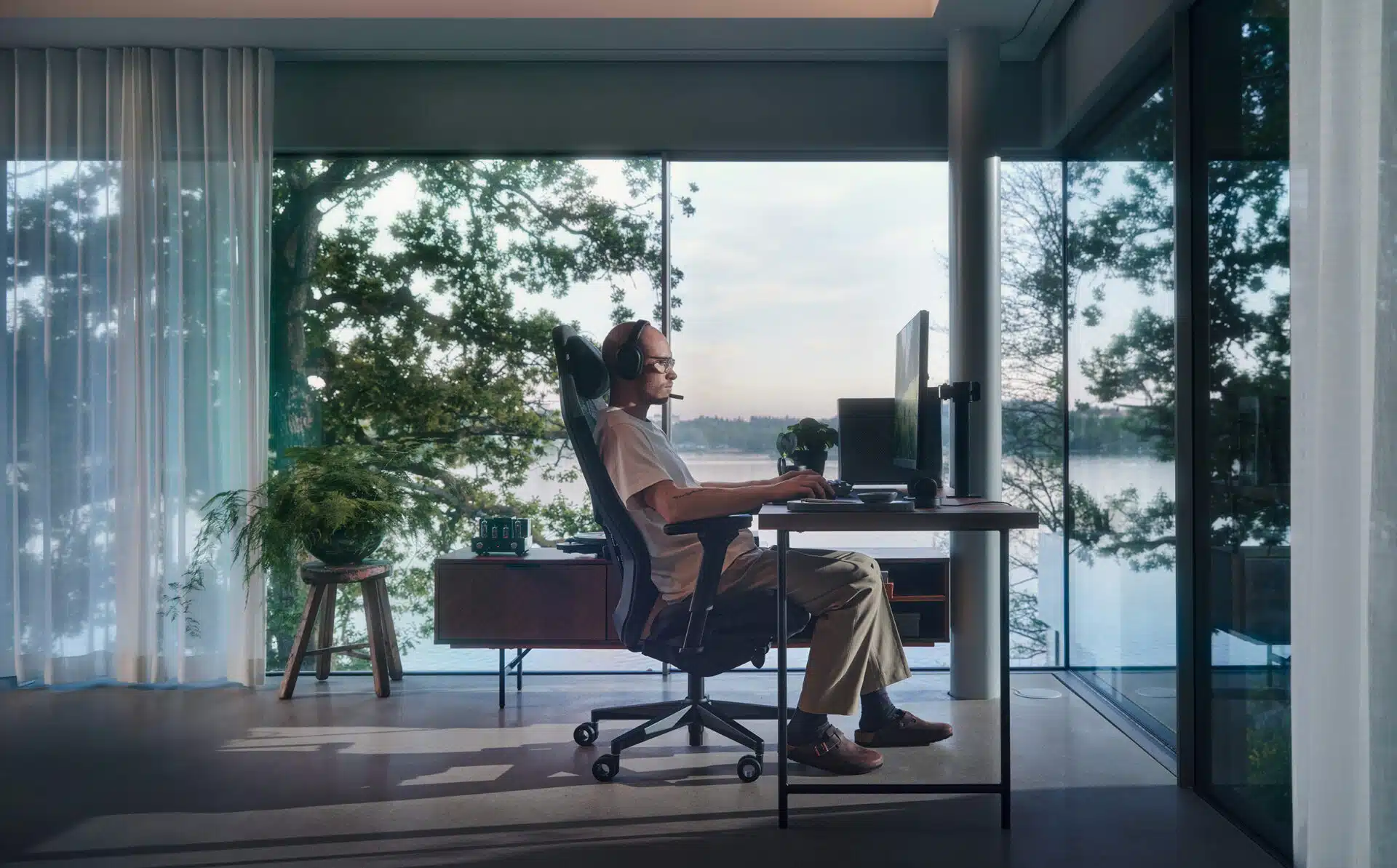 Fractal Design Unveils Gaming Chair, Gaming Headset, and Two New PC Cases